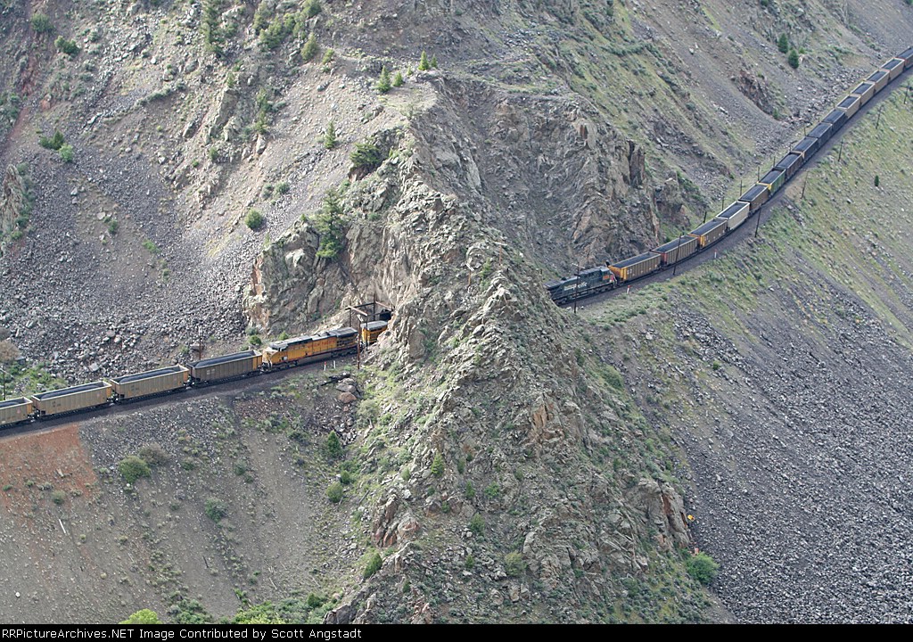 UP 6632 is 1 of 4 midtrain DPU locos